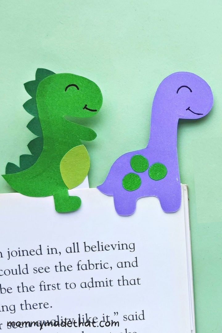 Adorable Dinosaur Bookmarks (With Printable Template)