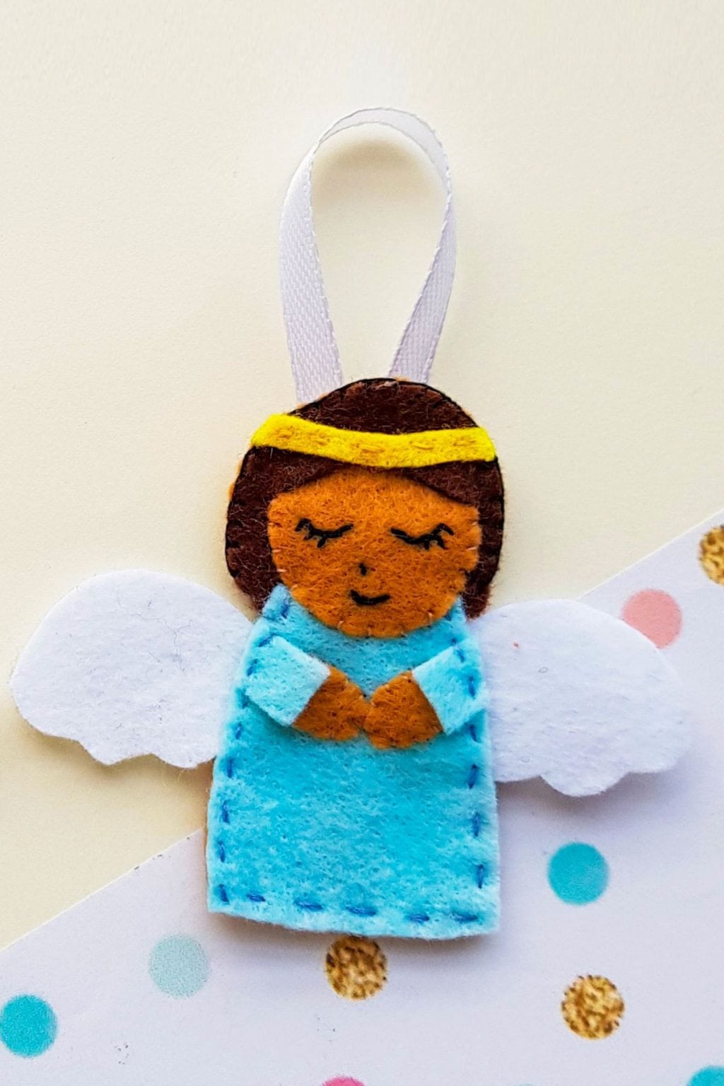Felt Angel Ornament (With Free Printable Pattern)