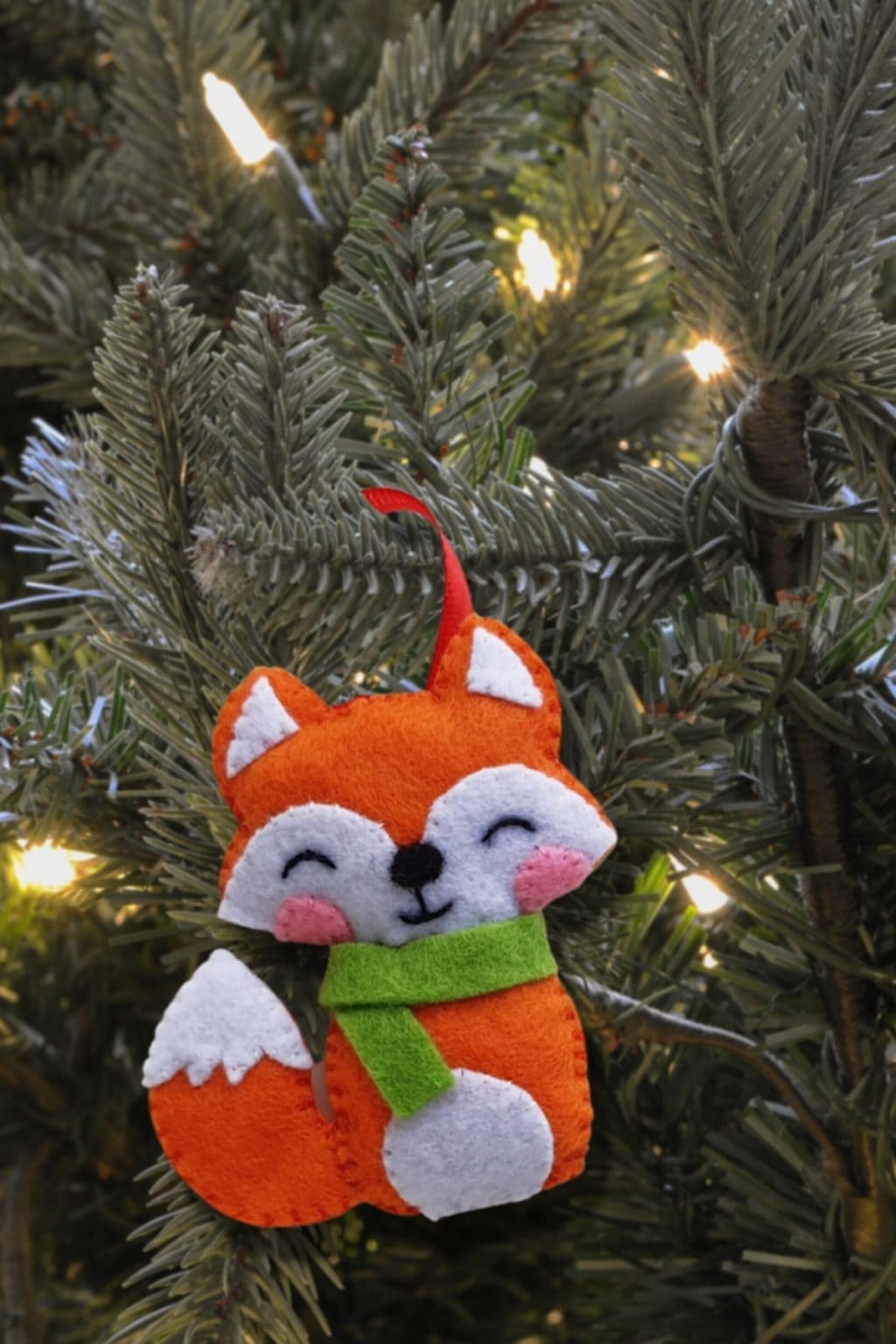 DIY Felt Fox Ornament (with free pattern)