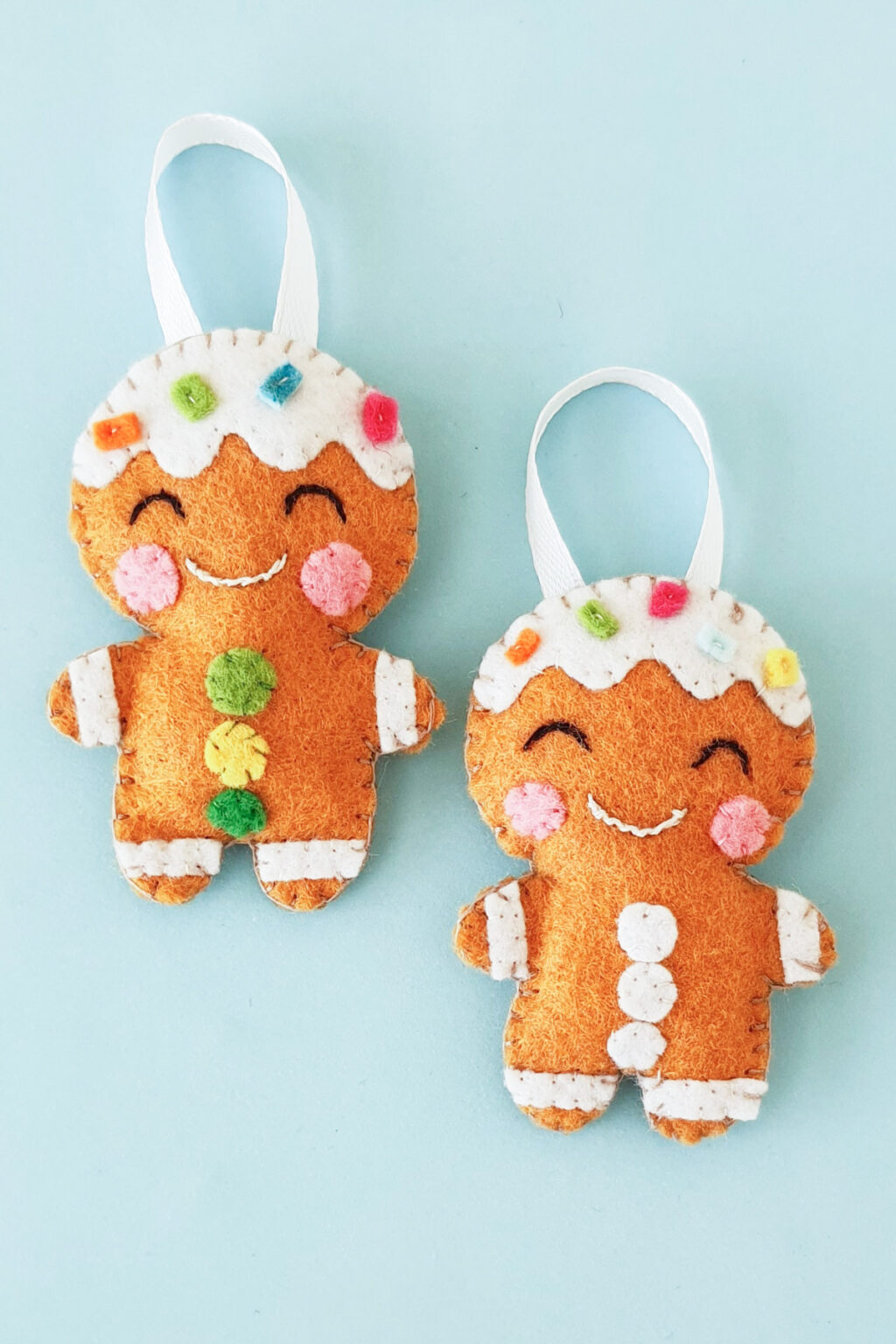 Super Cute Felt Gingerbread Ornament (With Free Pattern)