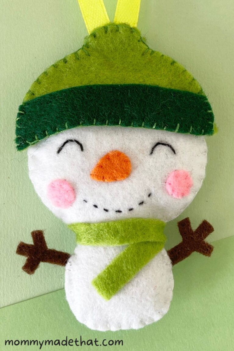 Felt Snowman Ornament (With Free Printable Pattern)