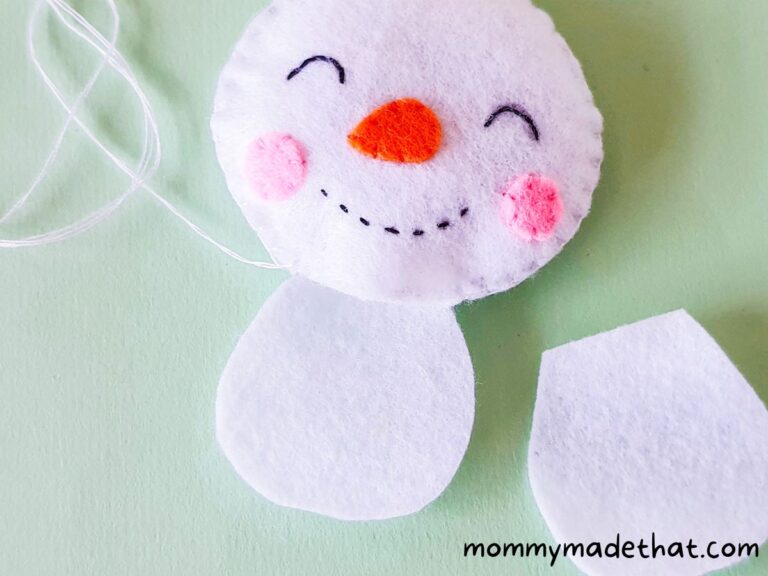 Felt Snowman Ornament (With Free Printable Pattern)