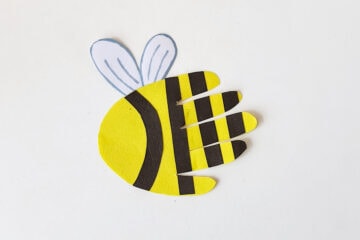 Super Cute Handprint Bee Craft