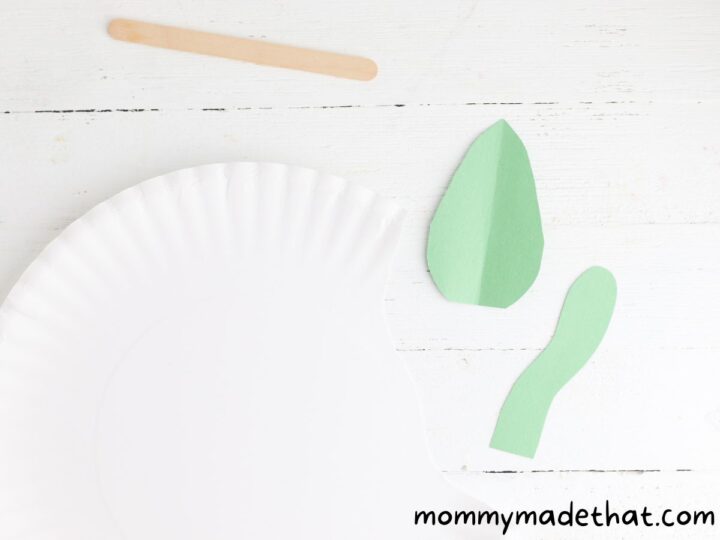 Paper Plate Apple Craft for Kids