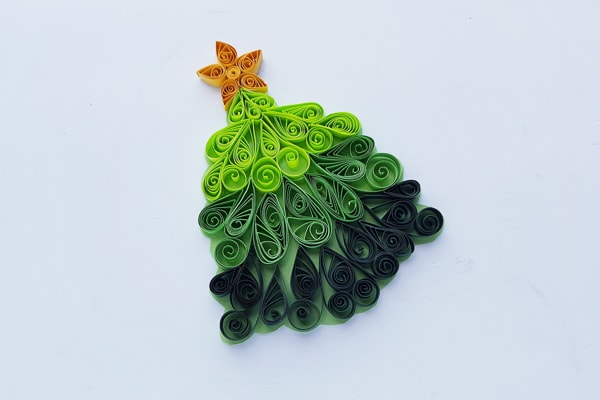 Cute DIY Quilled Christmas Tree