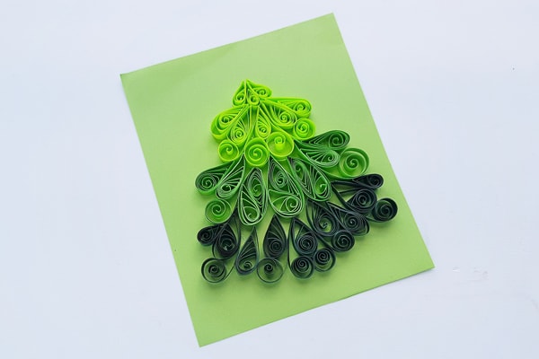 Cute DIY Quilled Christmas Tree