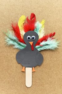 Adorable Popsicle Stick Turkey Craft for Thanksgiving (+Free Turkey ...