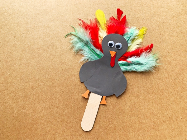 Adorable Popsicle Stick Turkey Craft for Thanksgiving (+Free Turkey ...